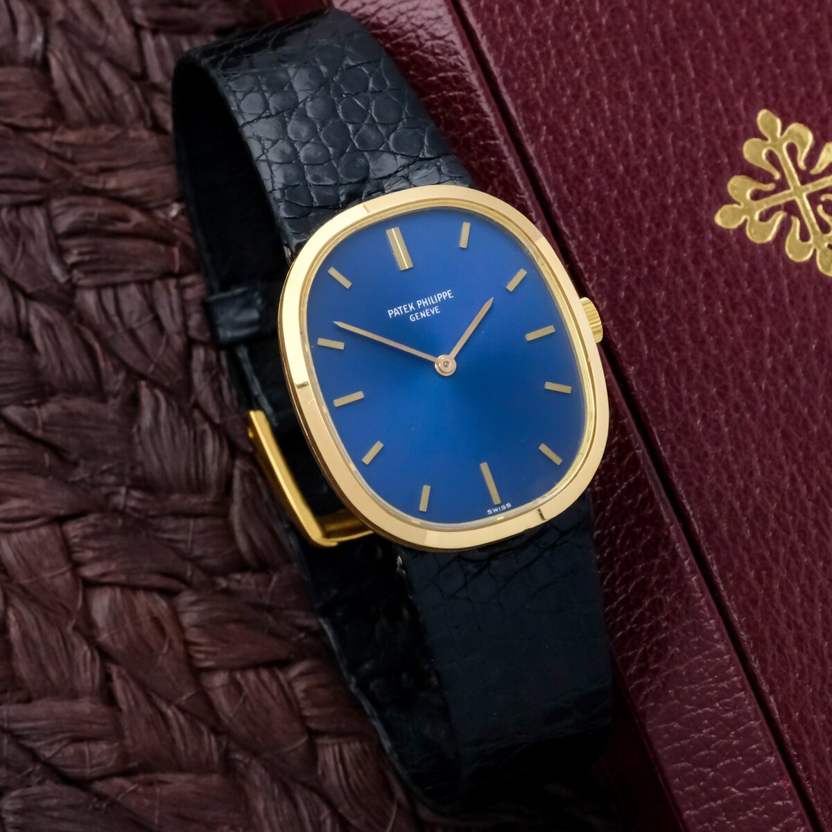 Patek Philippe Ellipse ref. 3548 - WernerWatches.de